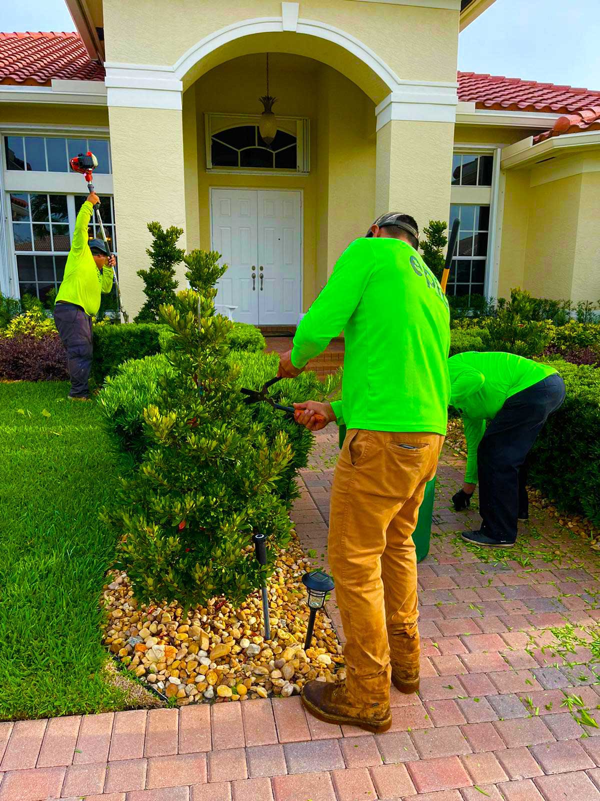 Lawn Service - EPIC Landscaping